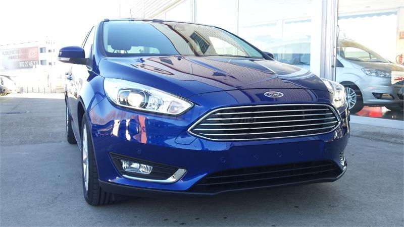 ford focus berlina 1.5 tdci e6 120 titanium Diesel de nuevo de color ...