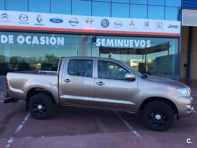 TOYOTA Hilux 2.5 D4D Doble Cabina GX 4x4 4p. con 170000 kms en Toledo - totocoches.com