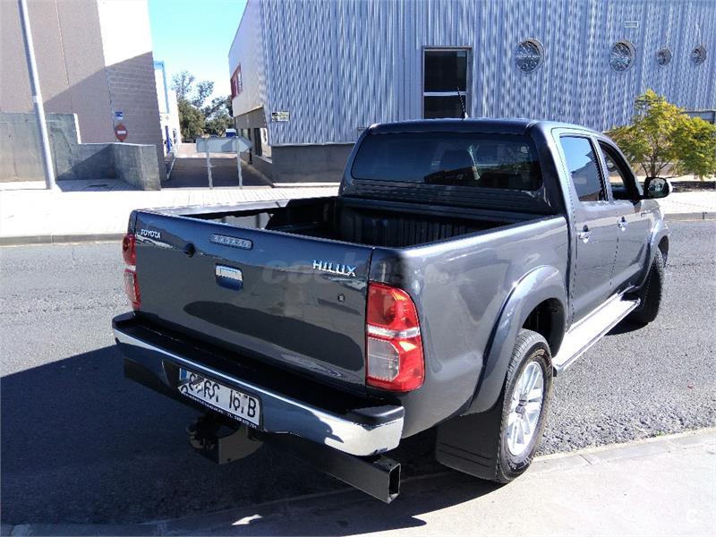 TOYOTA Hilux 3.0 D4D Doble Cabina VXL 4x4 4p. con 300000 kms en Sevilla - totocoches.com