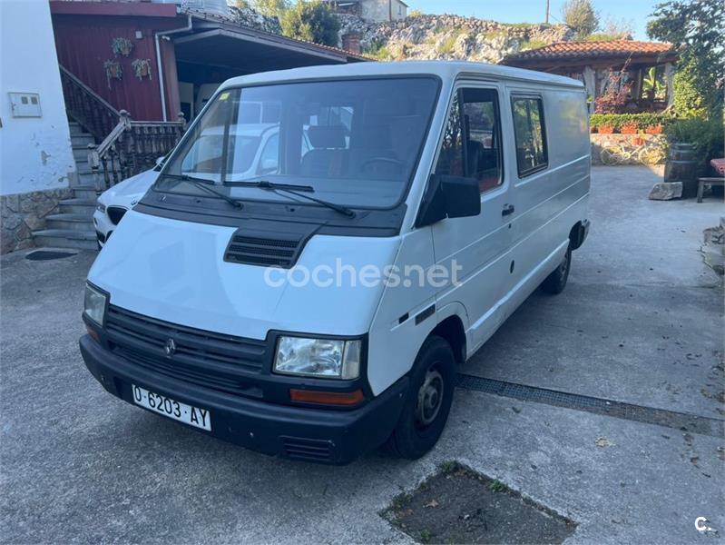 1990s Renault Van