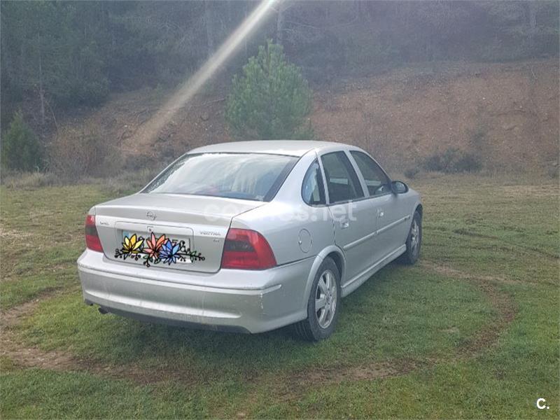 OPEL Vectra (2001) - 2.900 € en Valencia | Coches.net
