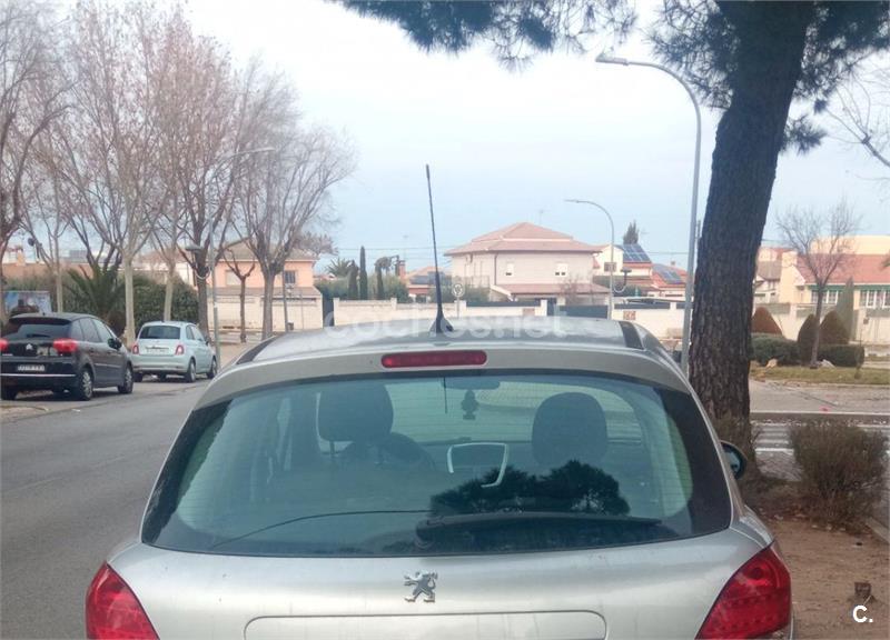 PEUGEOT 207 (2010) - 1.999 € en Madrid | Coches.net