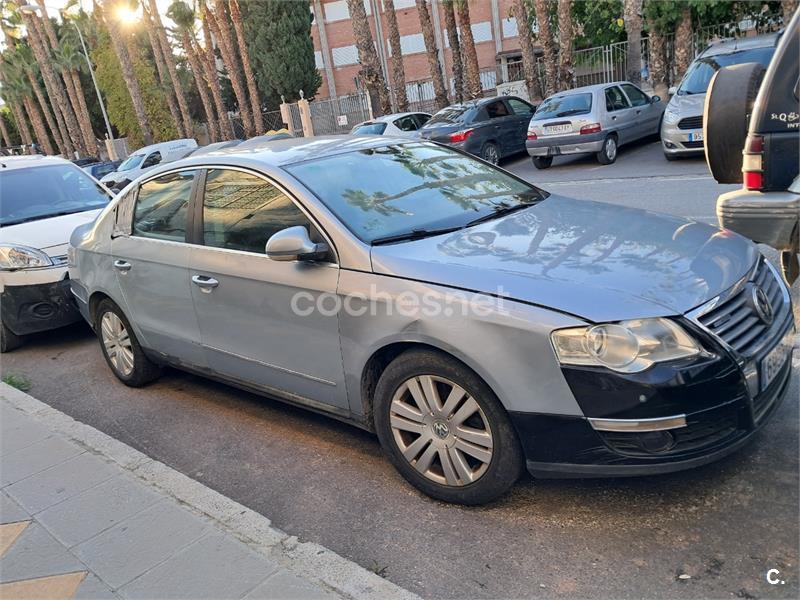 VOLKSWAGEN Passat (2006) - 1.200 € en Granada | Coches.net