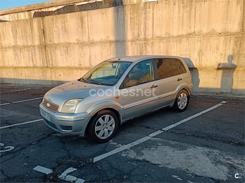 FORD Fusion (2004) - 3.495 € en Sta. C. Tenerife | Coches.net