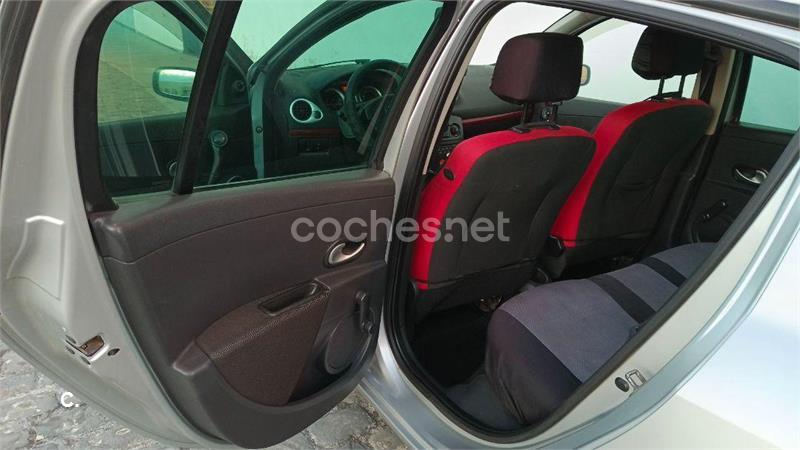 RENAULT Clio (2008) - 3.500 € en Sta. C. Tenerife | Coches.net