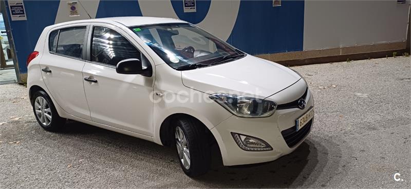 HYUNDAI i20 (2013) - 4.900 € en Barcelona | Coches.net
