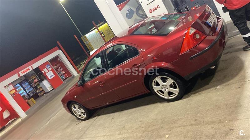 FORD Mondeo (2004) - 2.000 € en Sevilla | Coches.net