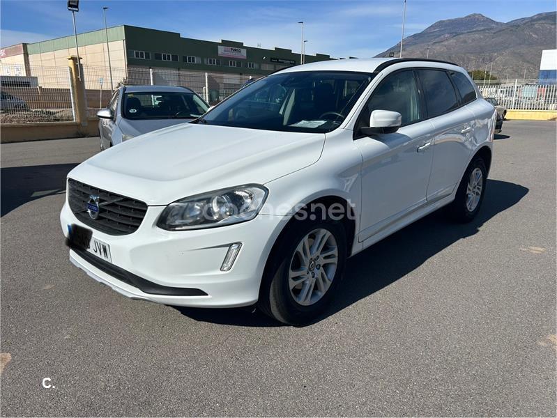 VOLVO 2.0 D3 Momentum Auto (2017) - 11.600 € en Almería | Coches.net