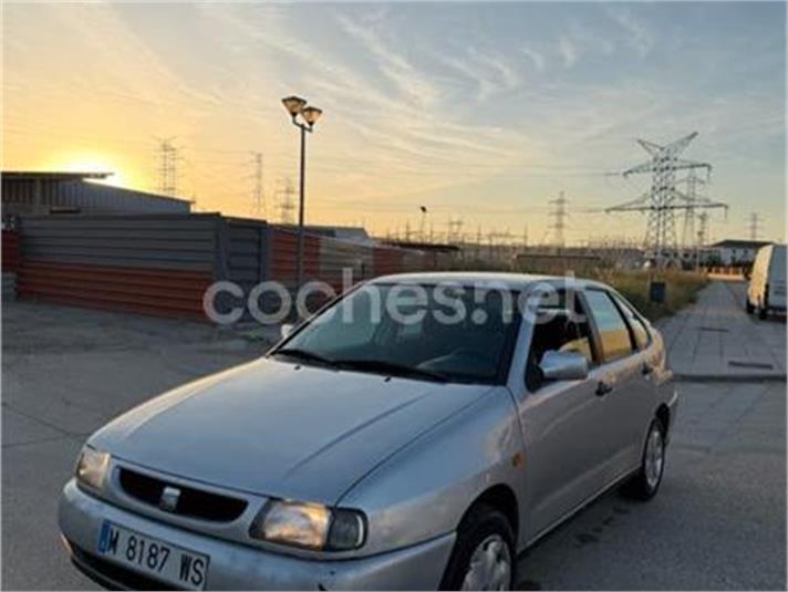 SEAT (1998) - 1.999 € en Valladolid | Coches.net