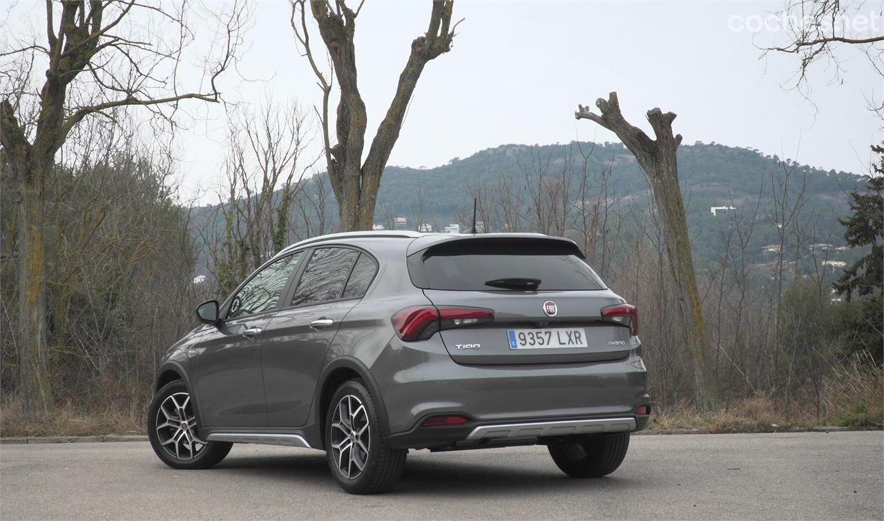Fiat Tipo Cross 1.5 Hybrid: Prueba en vídeo | Noticias coches.net