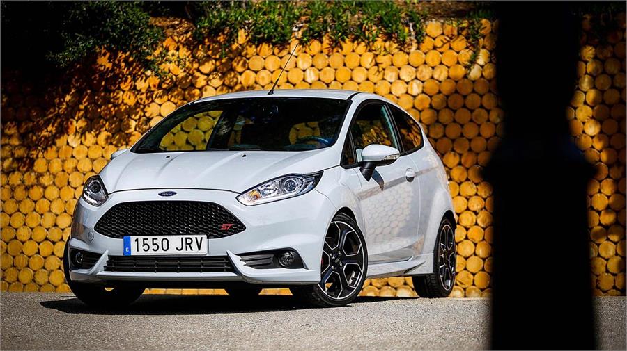 Ford Fiesta ST200, ¡menuda gozada! | Noticias coches.net