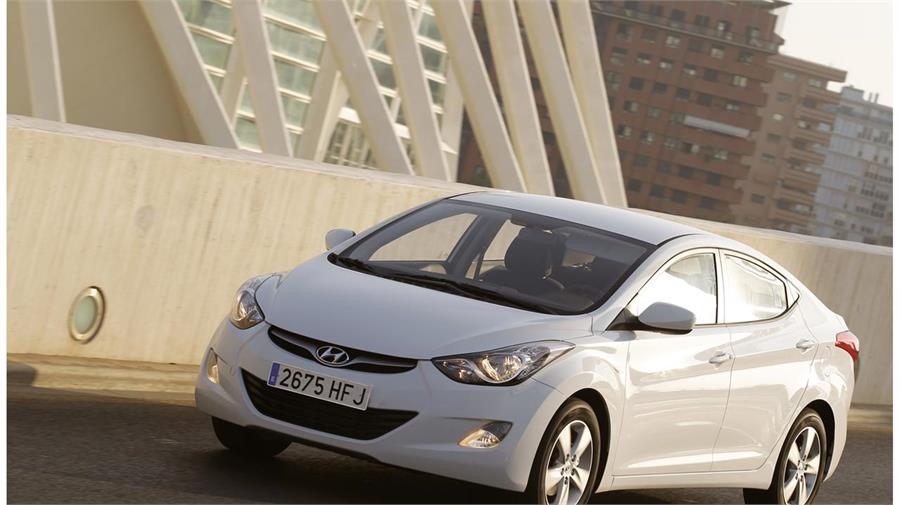 Hyundai Elantra: Nueva carrocería, nuevo motor | Noticias coches.net