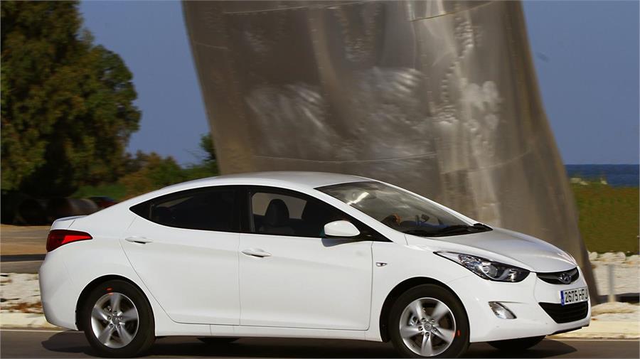 Hyundai Elantra: Nueva carrocería, nuevo motor | Noticias coches.net
