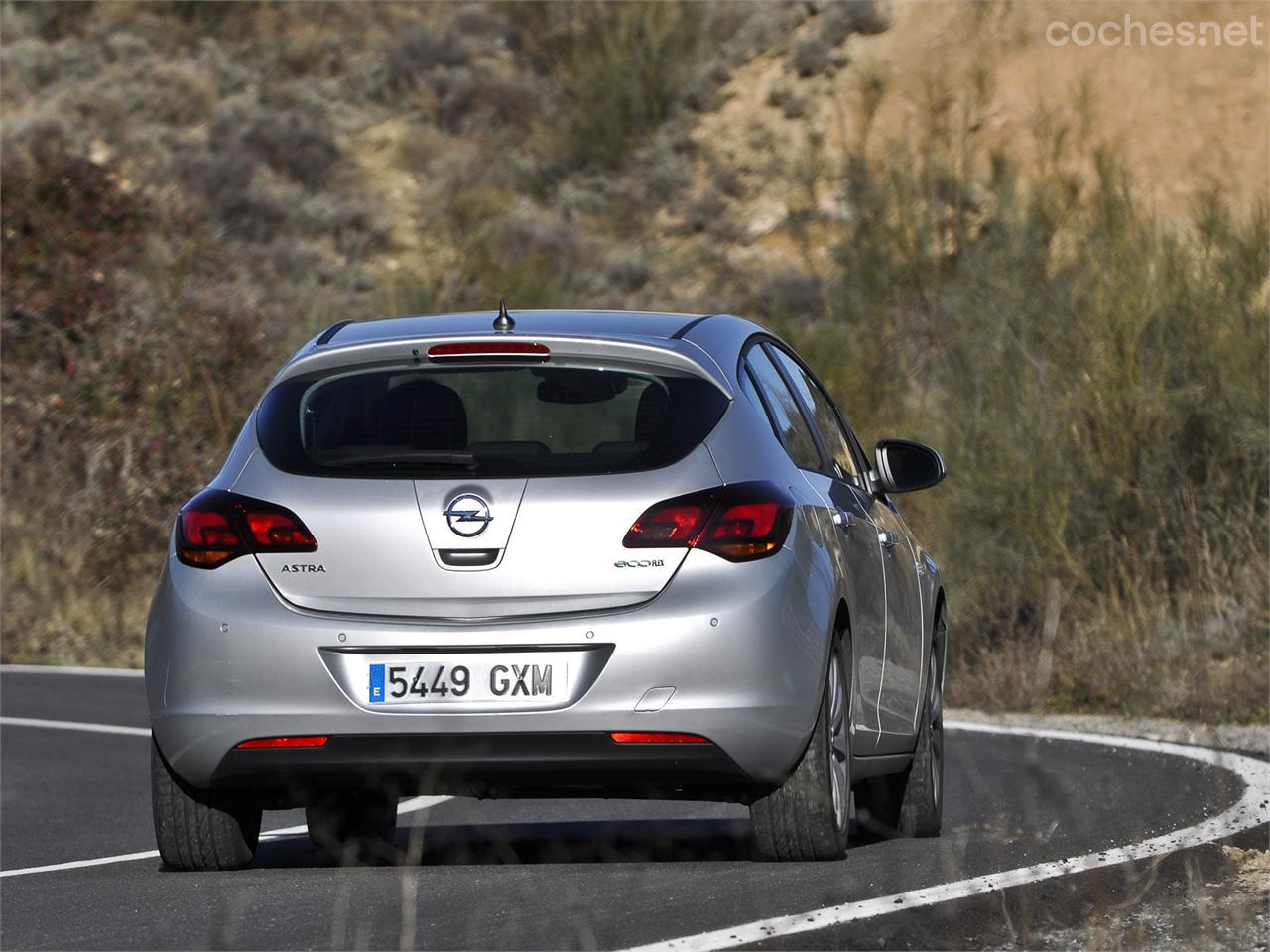 Opel Astra 1.3 EcoFlex Enjoy: Prima el ahorro | Noticias coches.net
