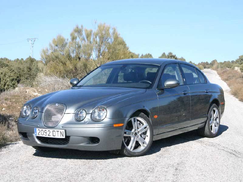 S-Type V8 R: Máximo lujo y potencia | Noticias coches.net