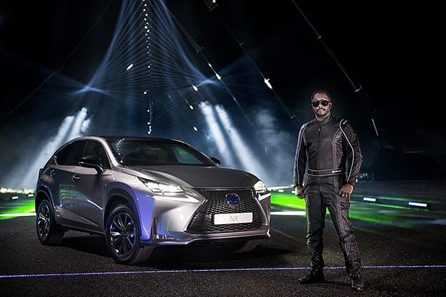 Lexus y Will.i.am crean un espectáculo de láser y sonido | Noticias ...