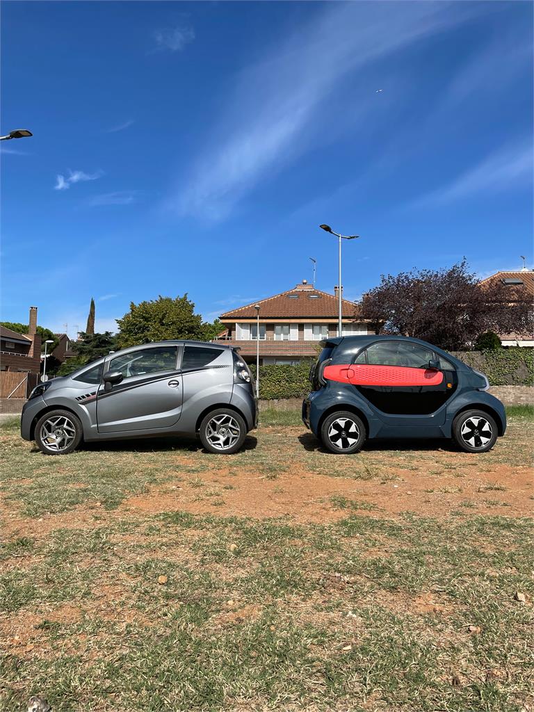 El XEV Yoyo es un biplaza eléctrico limitado a 90 km/h que sólo cuesta ...
