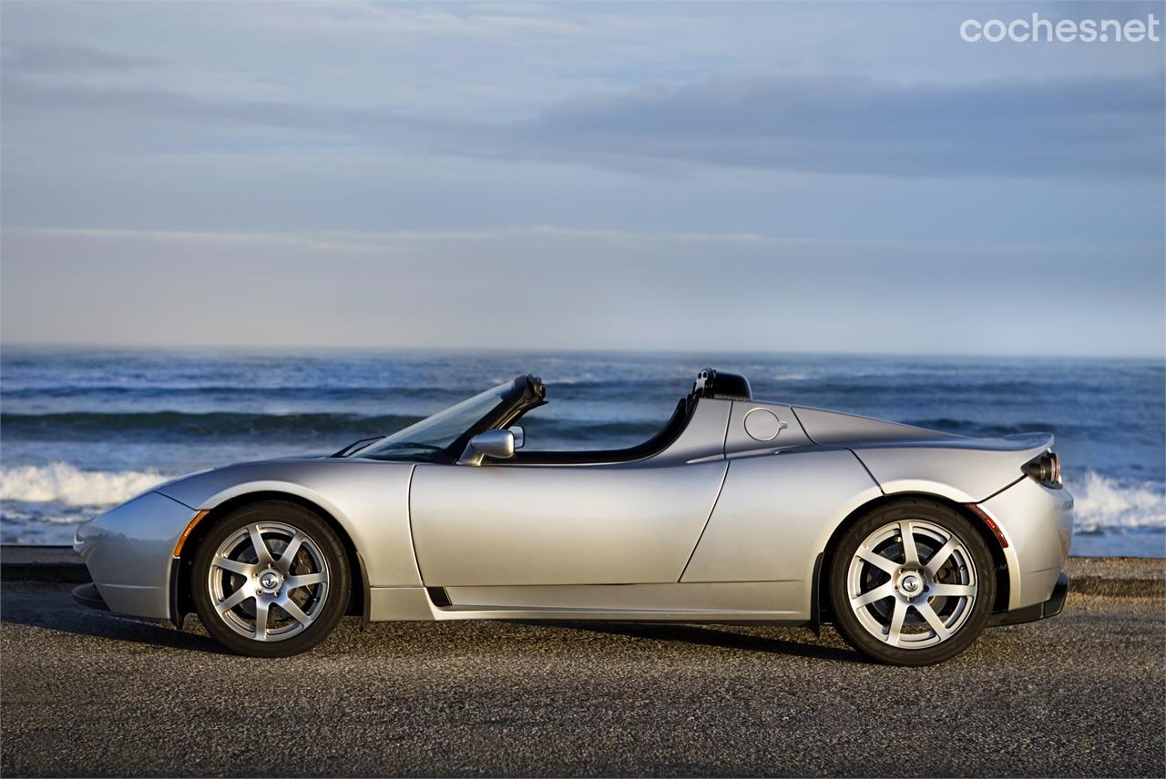 ¿Sabías que el primer Tesla era un descapotable basado en un Lotus ...