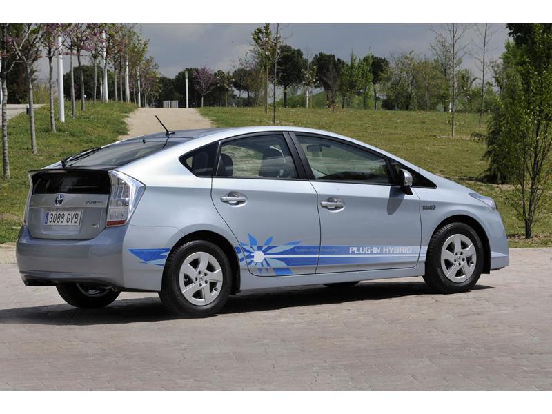 Toyota Prius PHV: El híbrido de los híbridos | Noticias coches.net