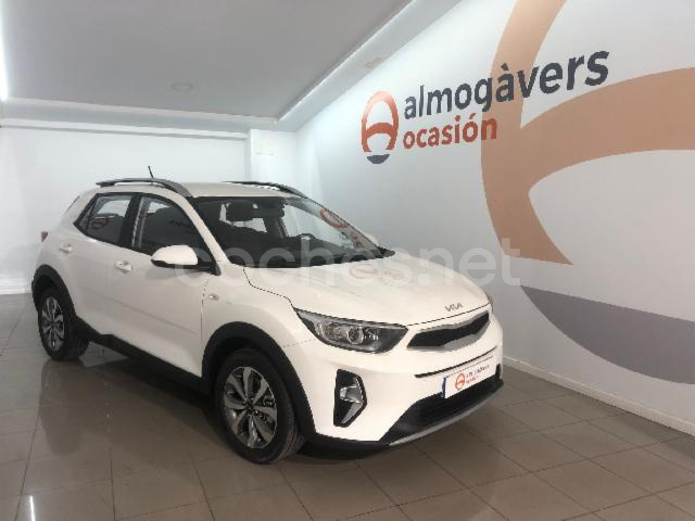 KIA Stonic (2022) - 14.950 € en Barcelona | Coches.net