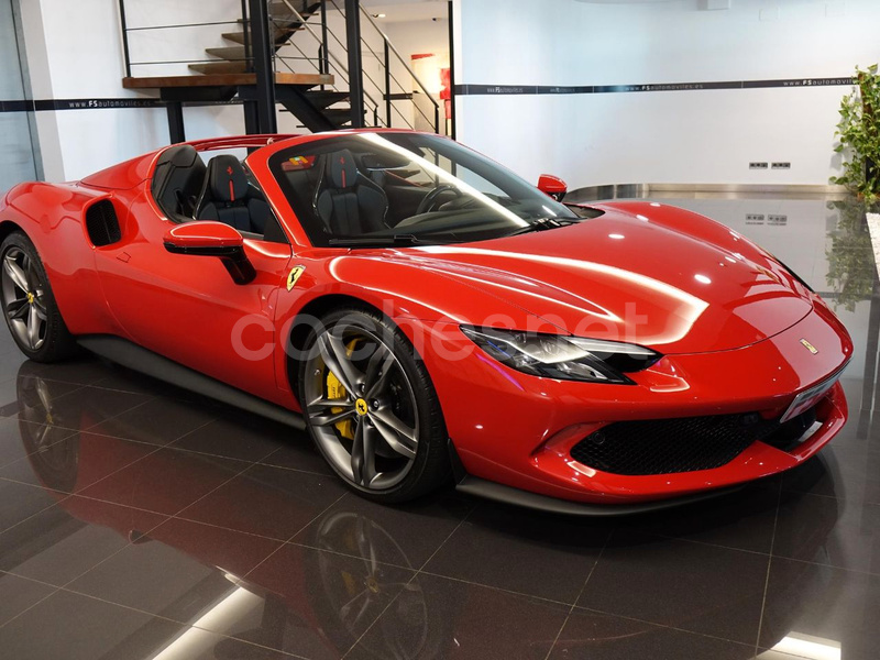 FERRARI 3.0 V6 T GTS (2025) - 359.900 € en Valencia | Coches.net