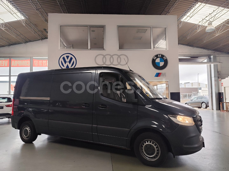 MERCEDES-BENZ 211 CDI MEDIO 3.19T T. ALTO (2019) - 19.500 € en Zamora ...