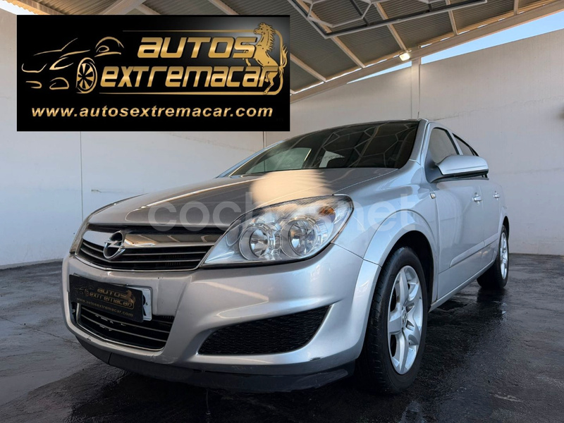 OPEL Astra (2007) - 2.399 € en Badajoz | Coches.net