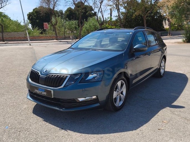 SKODA Combi 1.5 TGI 96kW 130CV Style CNG DSG (2020) - 14.395 € en ...